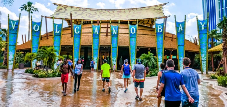 Volcano Bay - Viajero Mágico